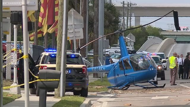 Helicopter crash-landing caught on surveillance video, rotor kills man ...